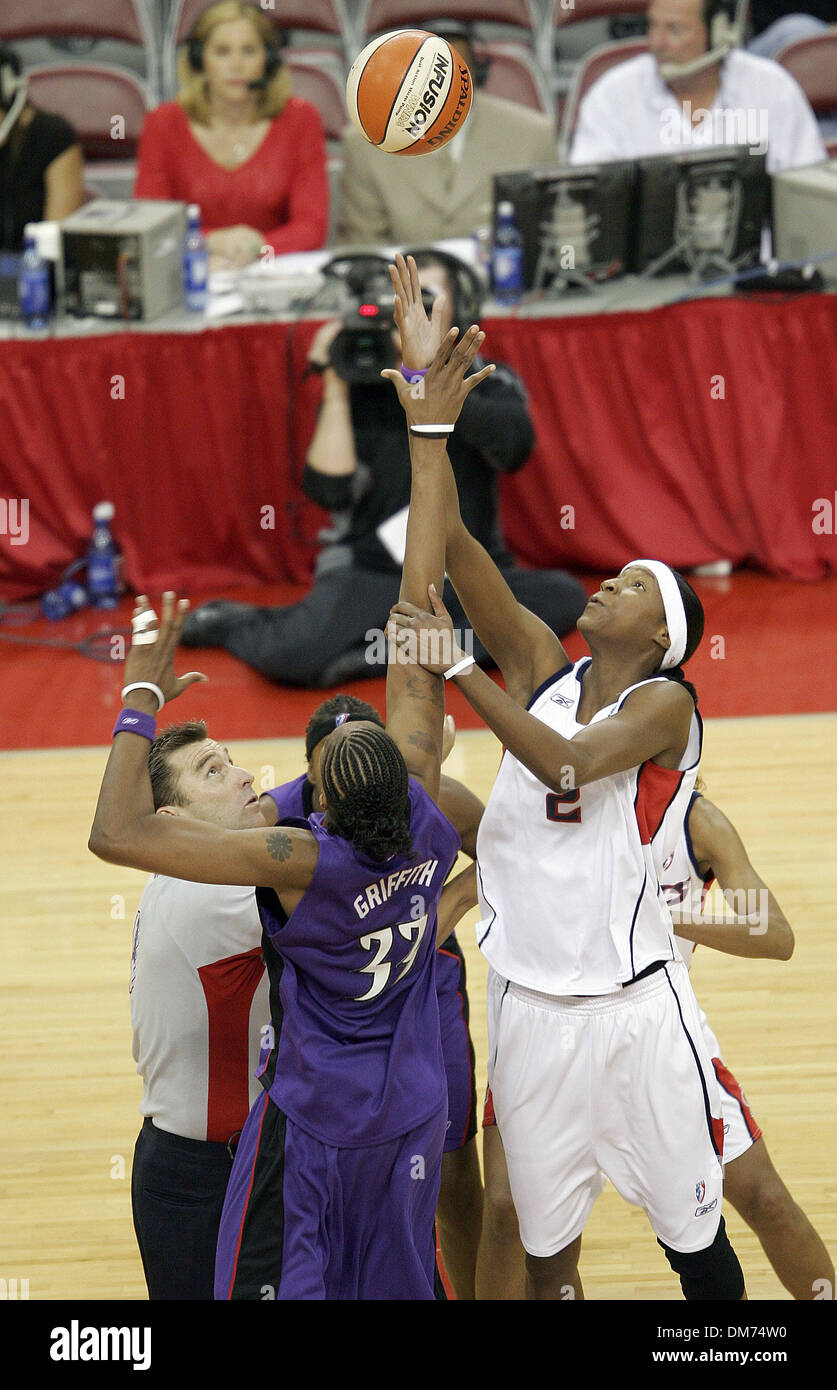 Sep 08, 2005; Houston, TX, USA; Sacramento's YOLANDA GRIFFITH and ...