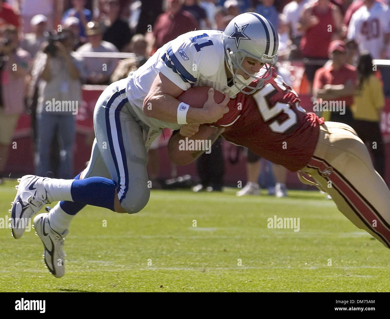 San francisco 49ers jeff ulbrich hi-res stock photography and images ...