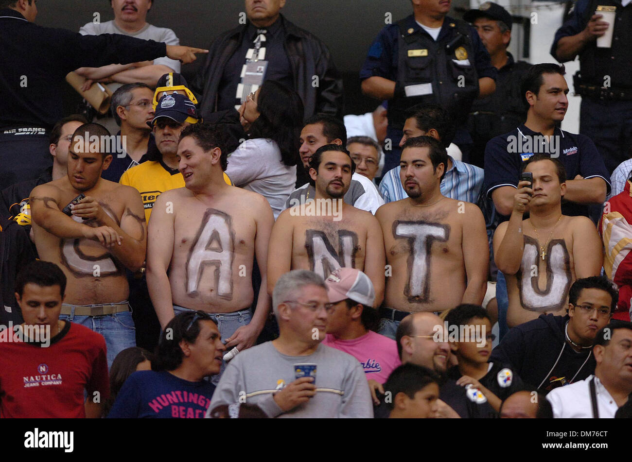 Oct 02, 2005; Mexico City, MEXICO; NFL FOOTBALL: Arizona Cardinal fans ...