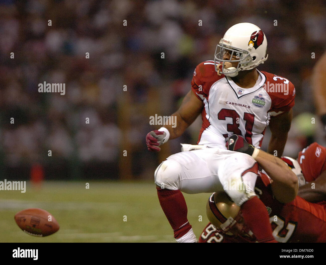 Oct 02, 2005; Mexico City, MEXICO; NFL FOOTBALL: Cardinal running back ...