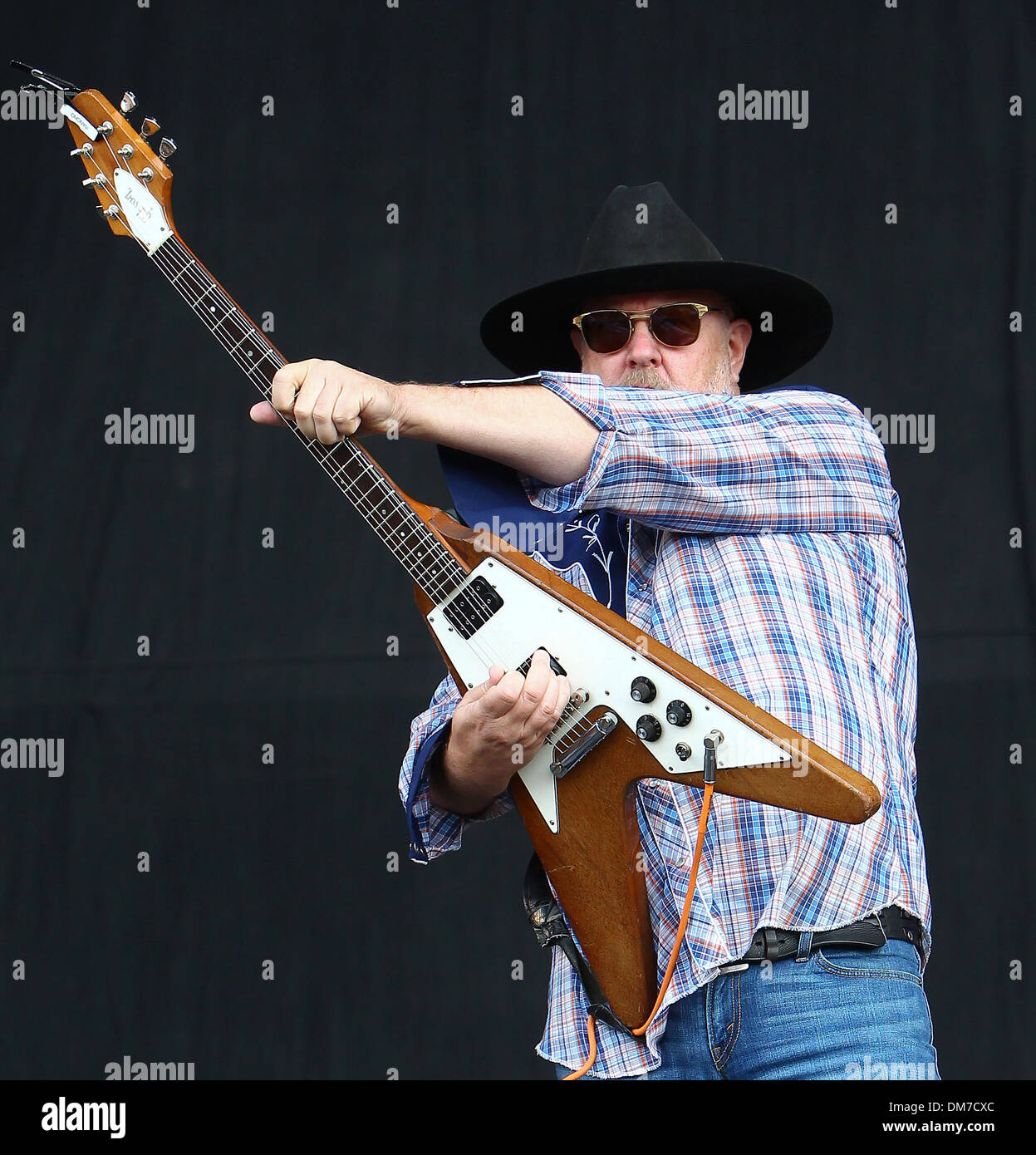 Dave catching eagles death metal hi-res stock photography and images ...