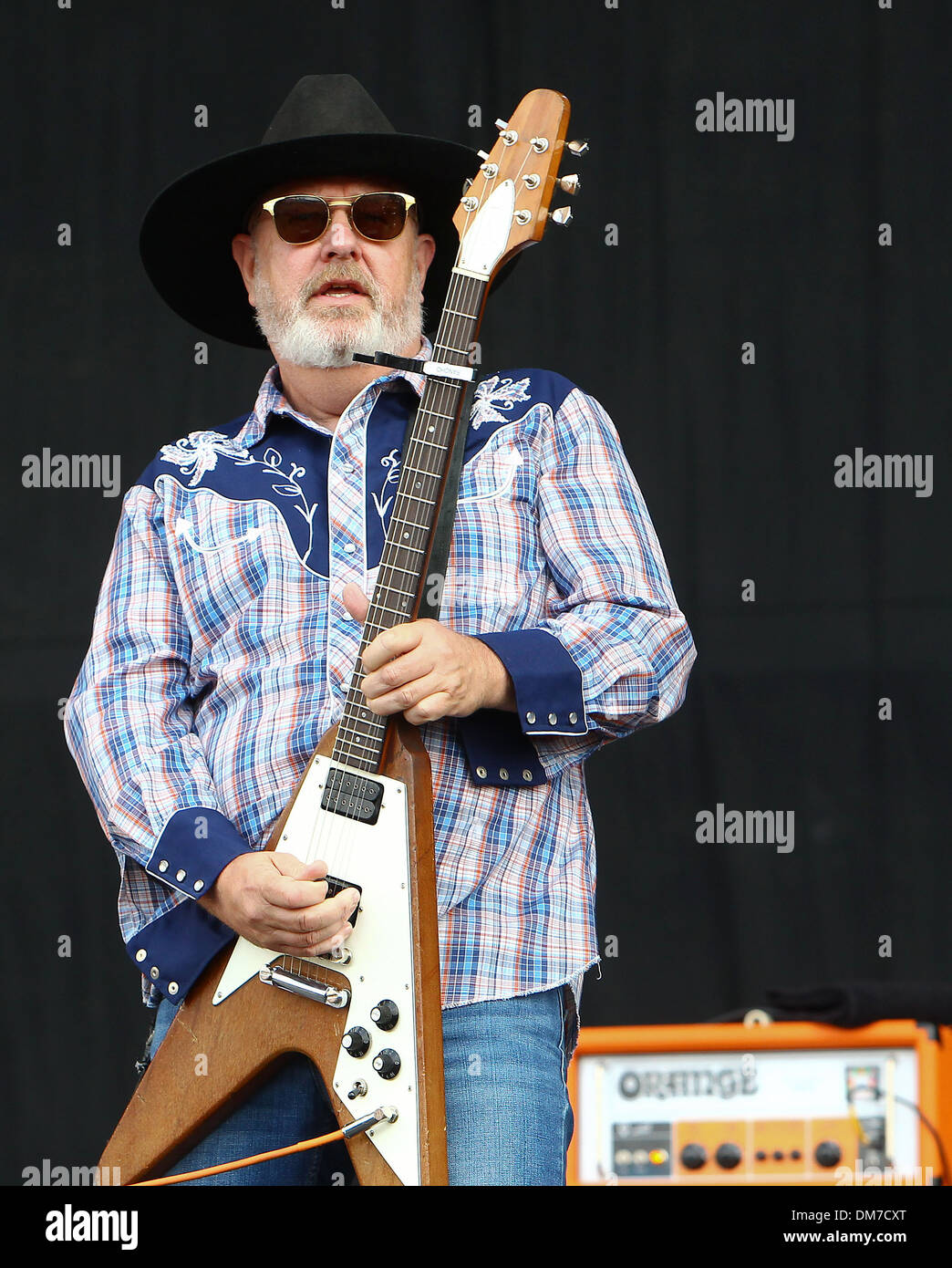 Dave catching hi-res stock photography and images - Alamy