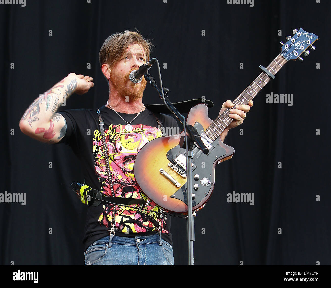 Jesse Hughes of Eagles of Death Metal Reading Festival 2012 ...