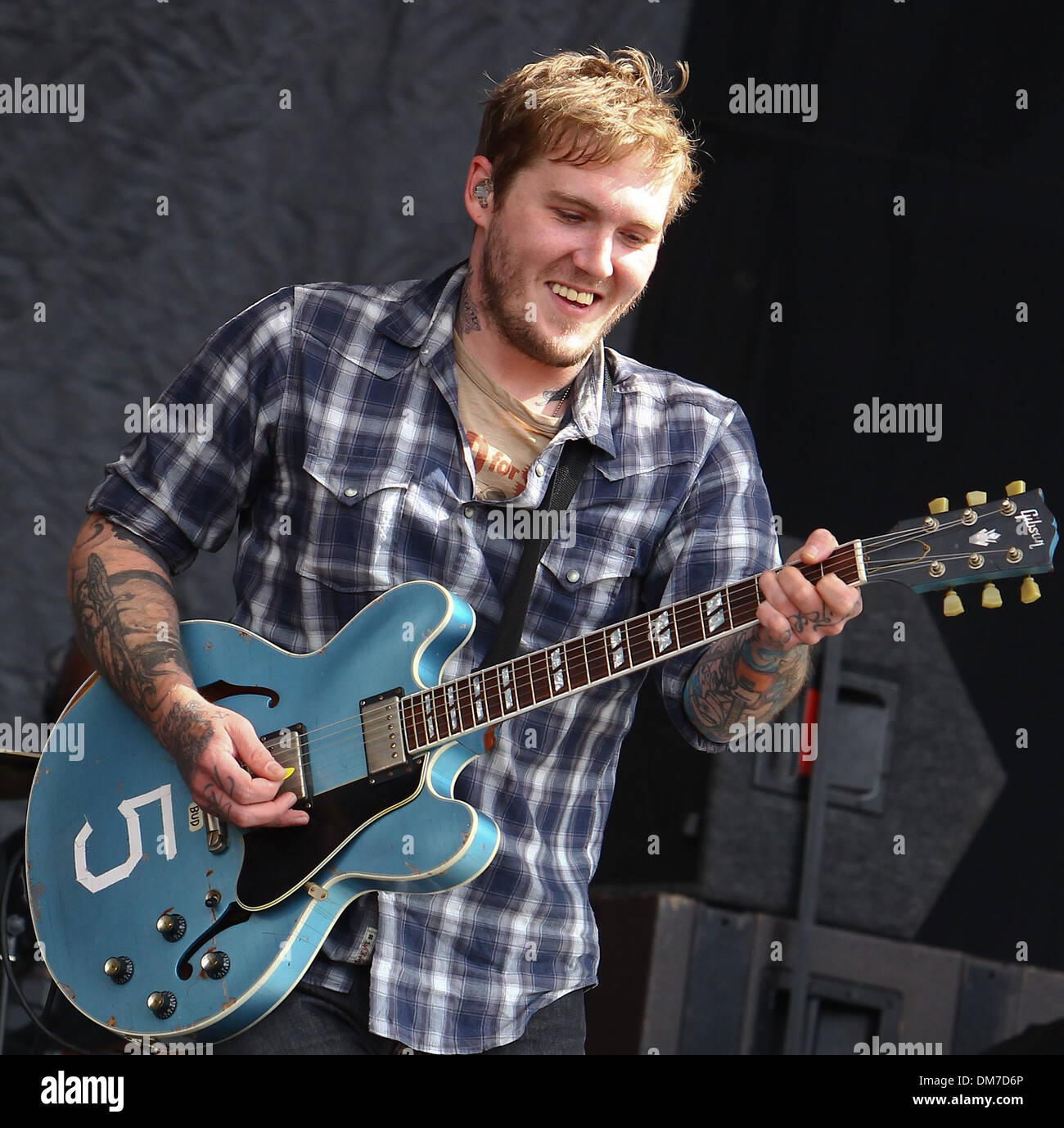 Brian Fallon of Gaslight Anthem Reading Festival 2012 - Performances ...