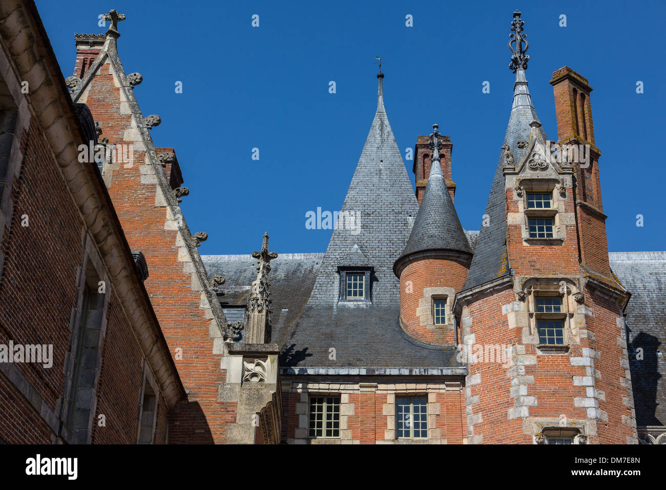 RED BRICK FACADE IN THE INNER COURTYARD OF THE CHATEAU DE MAINTENON ...