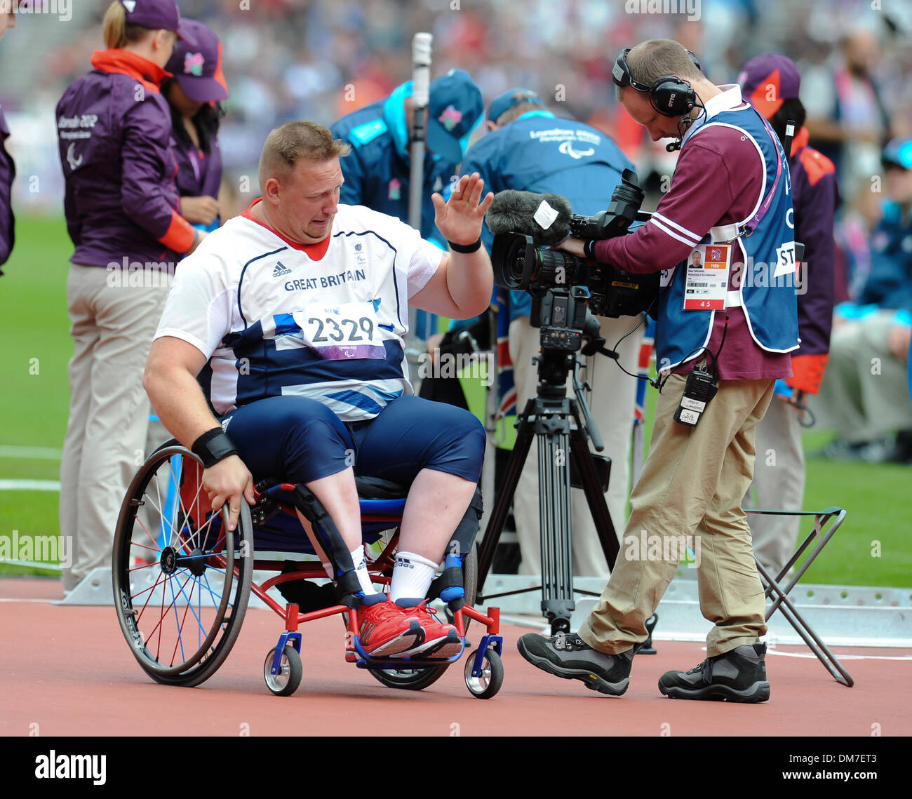 Richard Womack of Great Britain wins Gold medal for Men's Shot Put ...