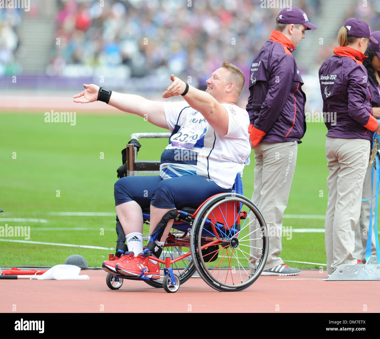 Richard Womack of Great Britain wins Gold medal for Men's Shot Put ...