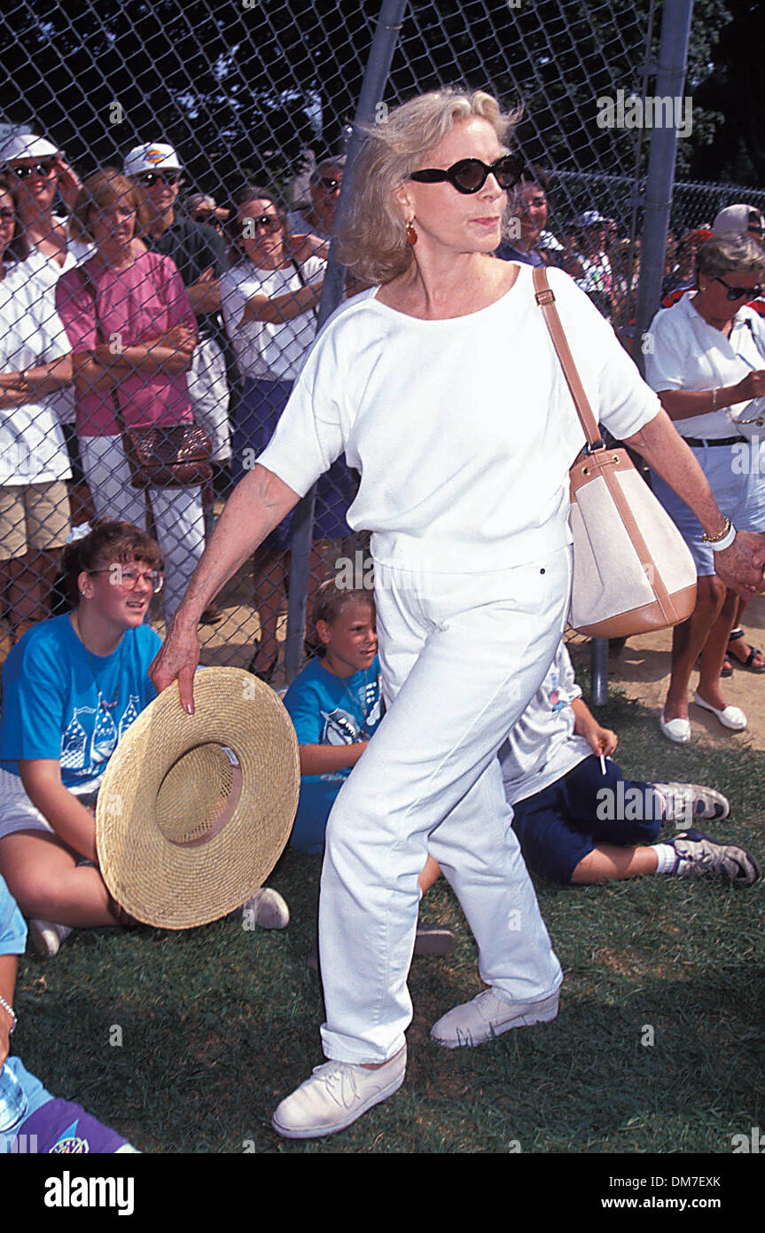 Aug. 14, 1993 - K15382KJ.ARTIST AGAINST WRITERS.08/14/1993. KELLY ...