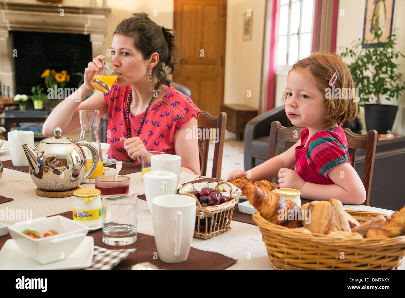 BREAKFAST WITH THE FAMILY AT THE BED BREAKFAST LA PLACE SAINT-MARTIN ...