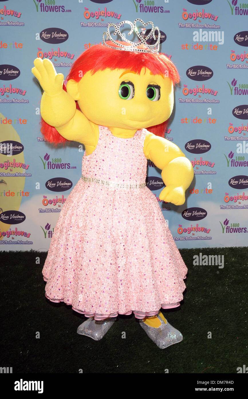 Goobie Zoozie and Toofie at film premiere of 'The Oogieloves in Big ...