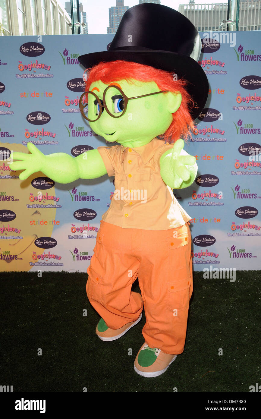 Goobie Zoozie and Toofie at film premiere of 'The Oogieloves in Big ...