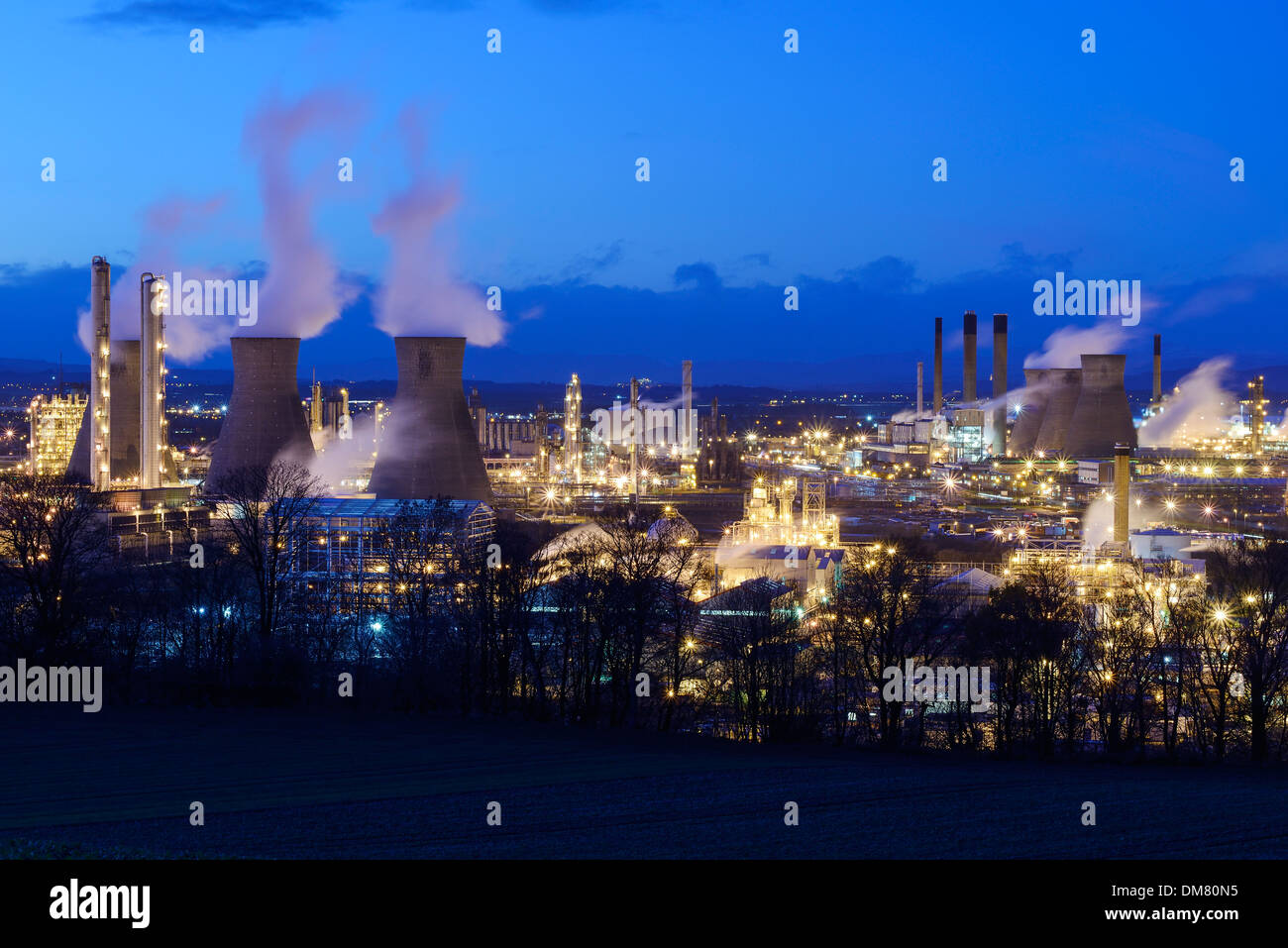 The Grangemouth oil refinery and industrial complex at dusk Stock Photo ...