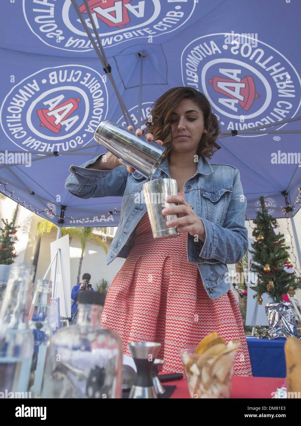 Los Angeles, California, USA. 12th Dec, 2013. Batender Sheena Graves ...