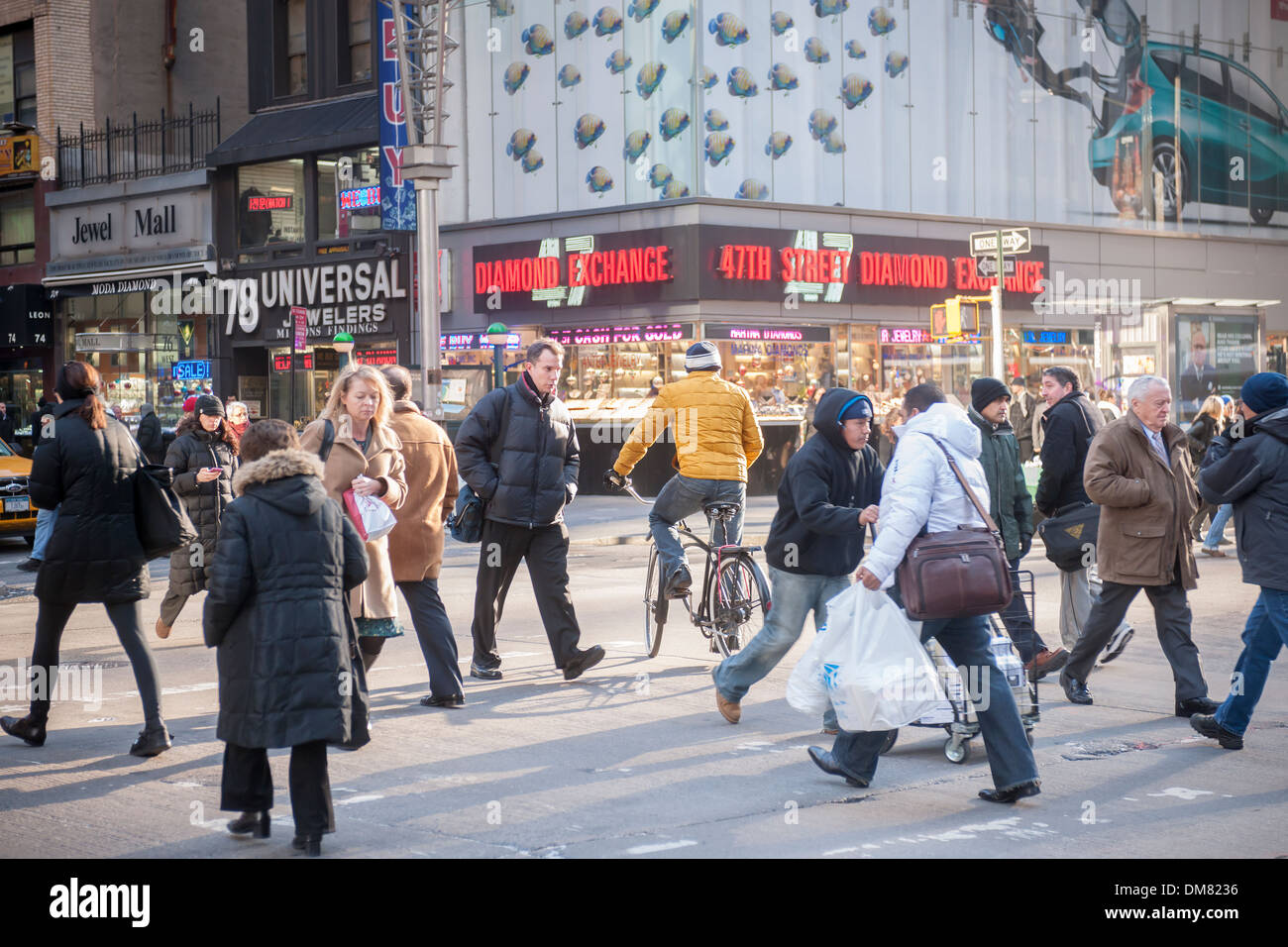 Diamond district 47th street manhattan hi-res stock photography and ...