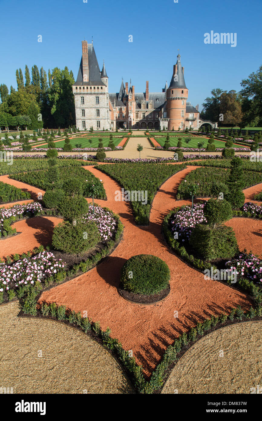 FRENCH GARDEN CREATED FROM DESIGNS BY ANDRE LE NOTRE, GARDENER TO KING ...