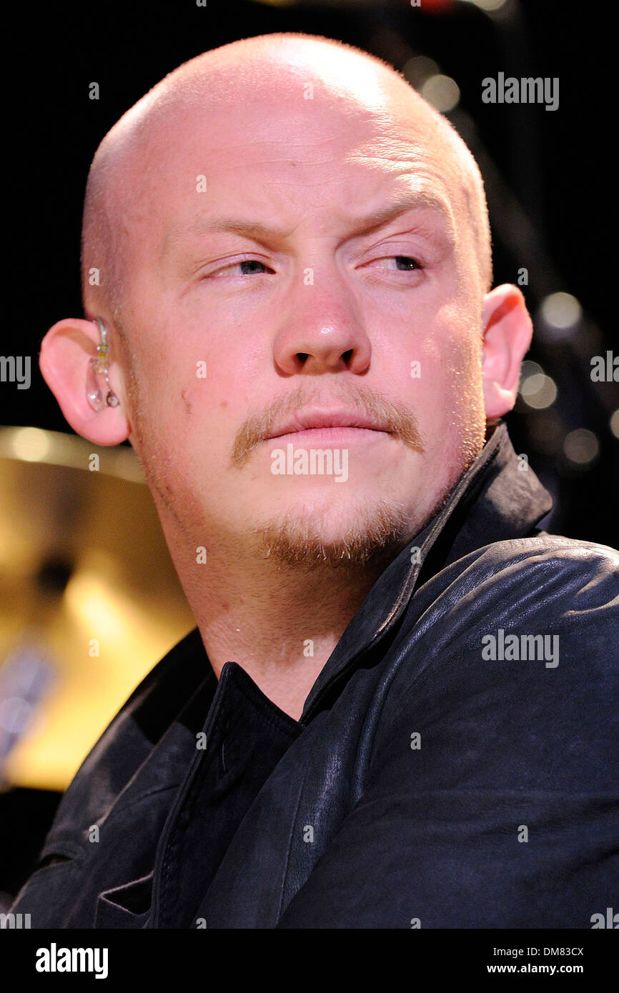 Isaac Slade 'The Fray' performs at Molson Canadian Amphitheatre Toronto ...