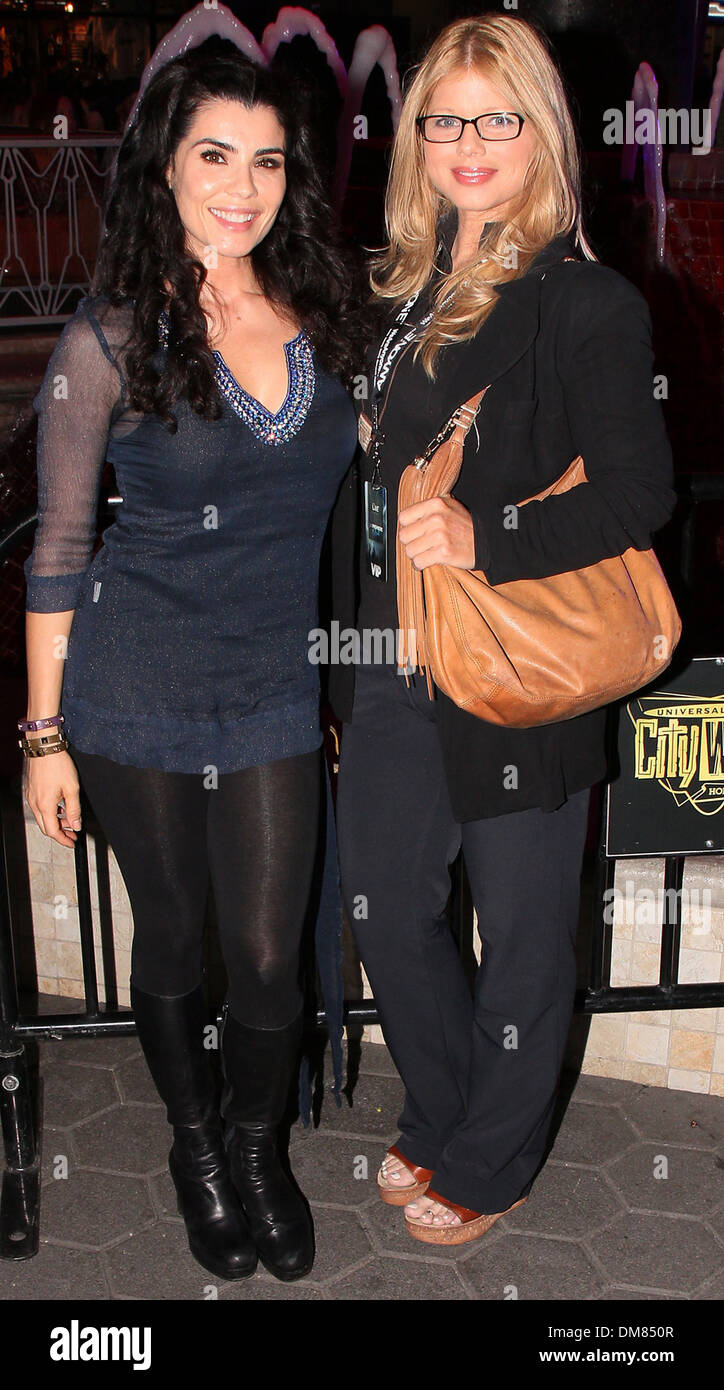 Tara Crespo Donna D'Errico Bella Thorne Concert at Universal City Walk ...