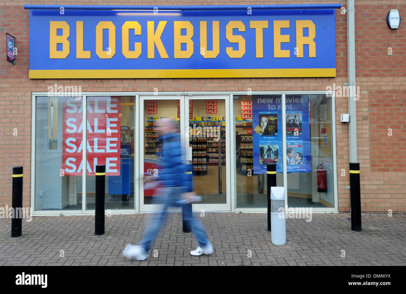Closed blockbuster store hi-res stock photography and images - Alamy