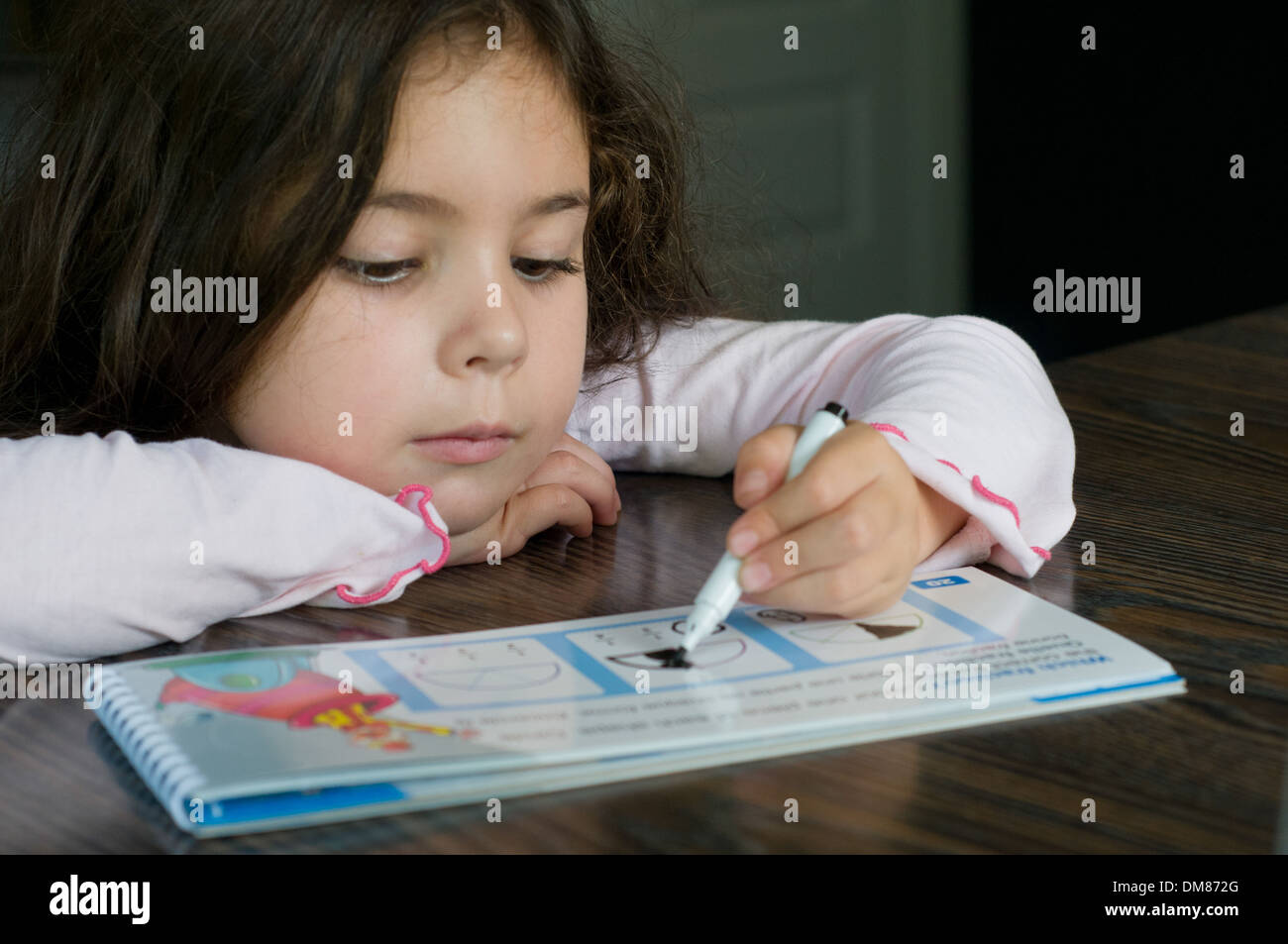 Children doing maths hi-res stock photography and images - Alamy