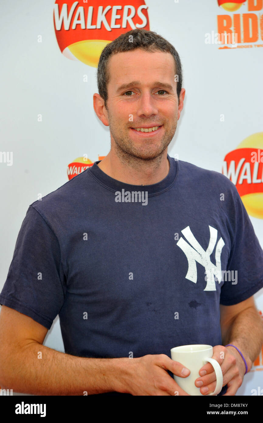 Max Rushden Walker's deep ridged crisps - Britain's tallest climbing ...