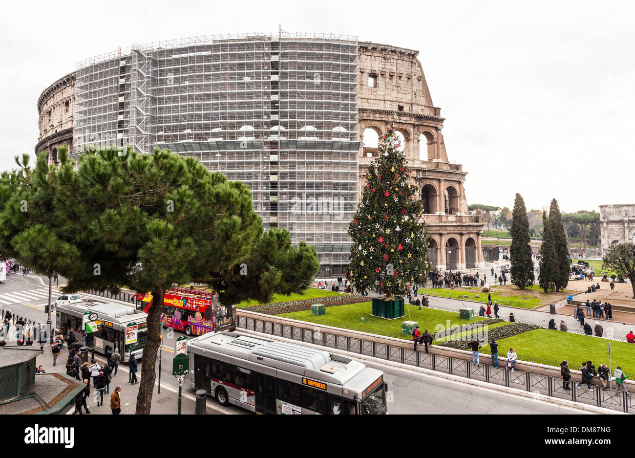 Christmas tree rome colosseum hi-res stock photography and images - Alamy