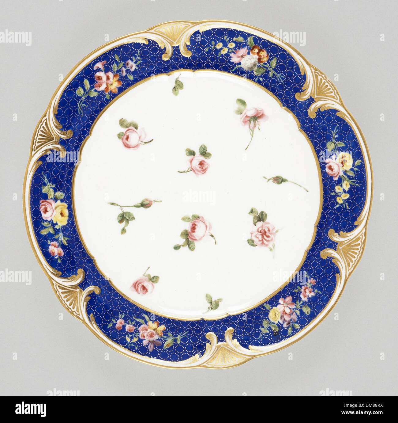 Decorative plate design hi-res stock photography and images - Alamy