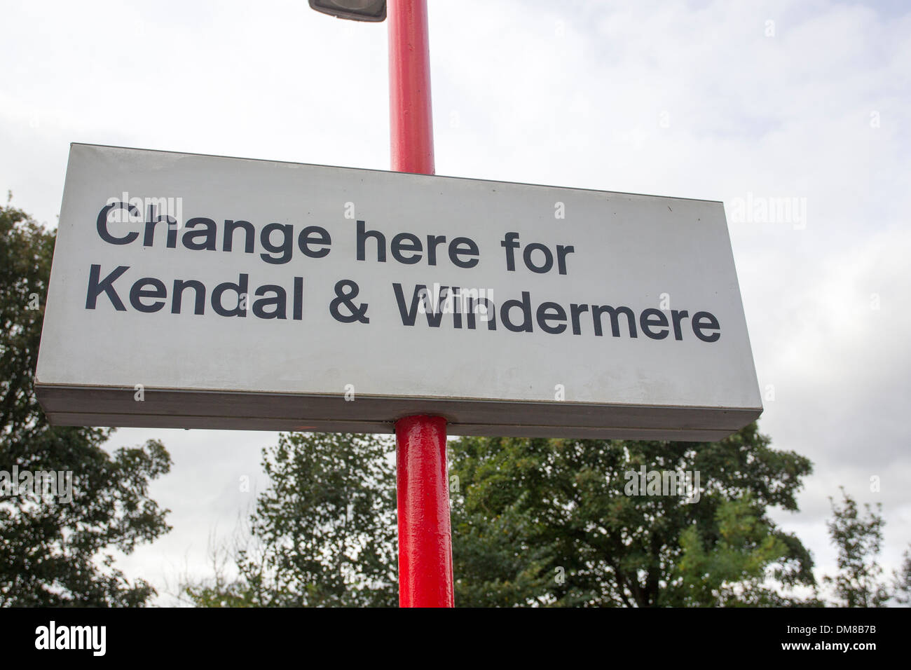 Change here for Kendal & Windermere sign Oxenholme Stock Photo - Alamy