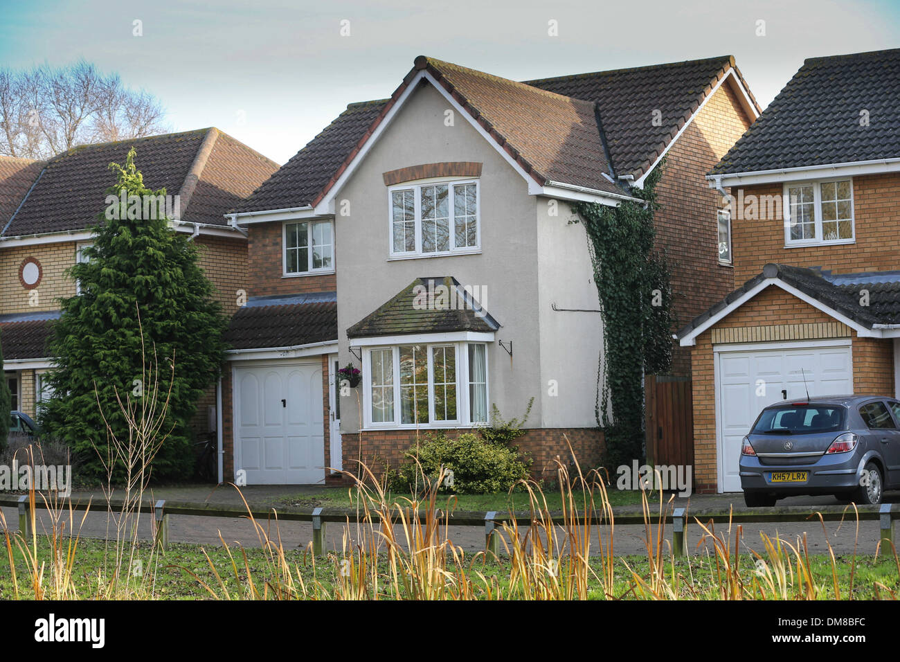 DETACHED FOUR BEDROOM HOUSE ON HOUSING ESTATE BUILT IN 1997 Stock Photo ...