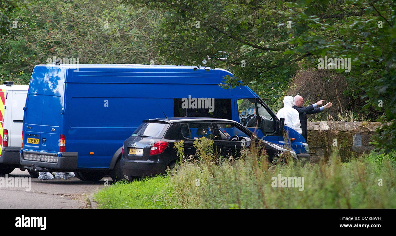 Officers arrive hi-res stock photography and images - Alamy
