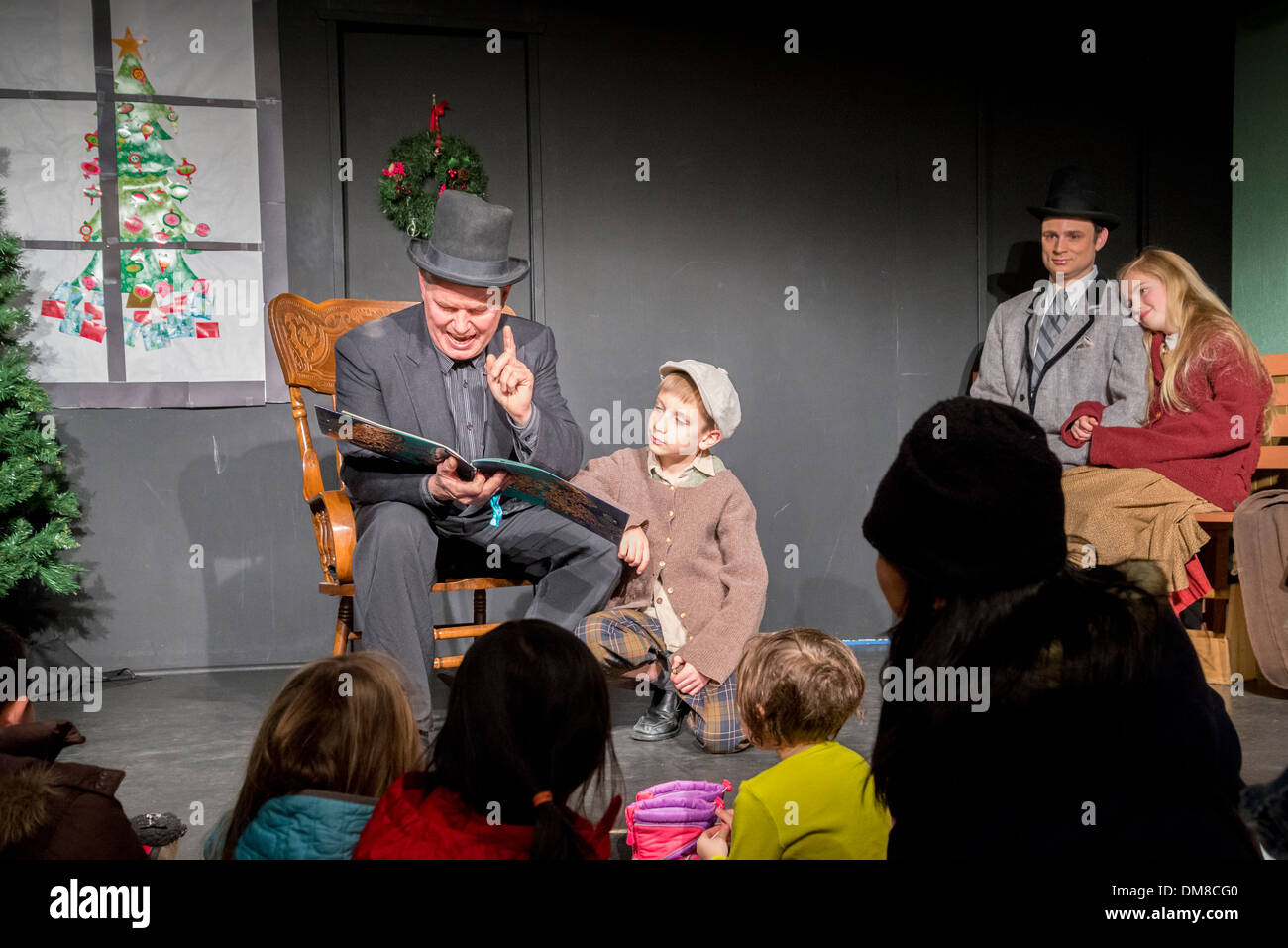 Storyteller children hi-res stock photography and images - Alamy