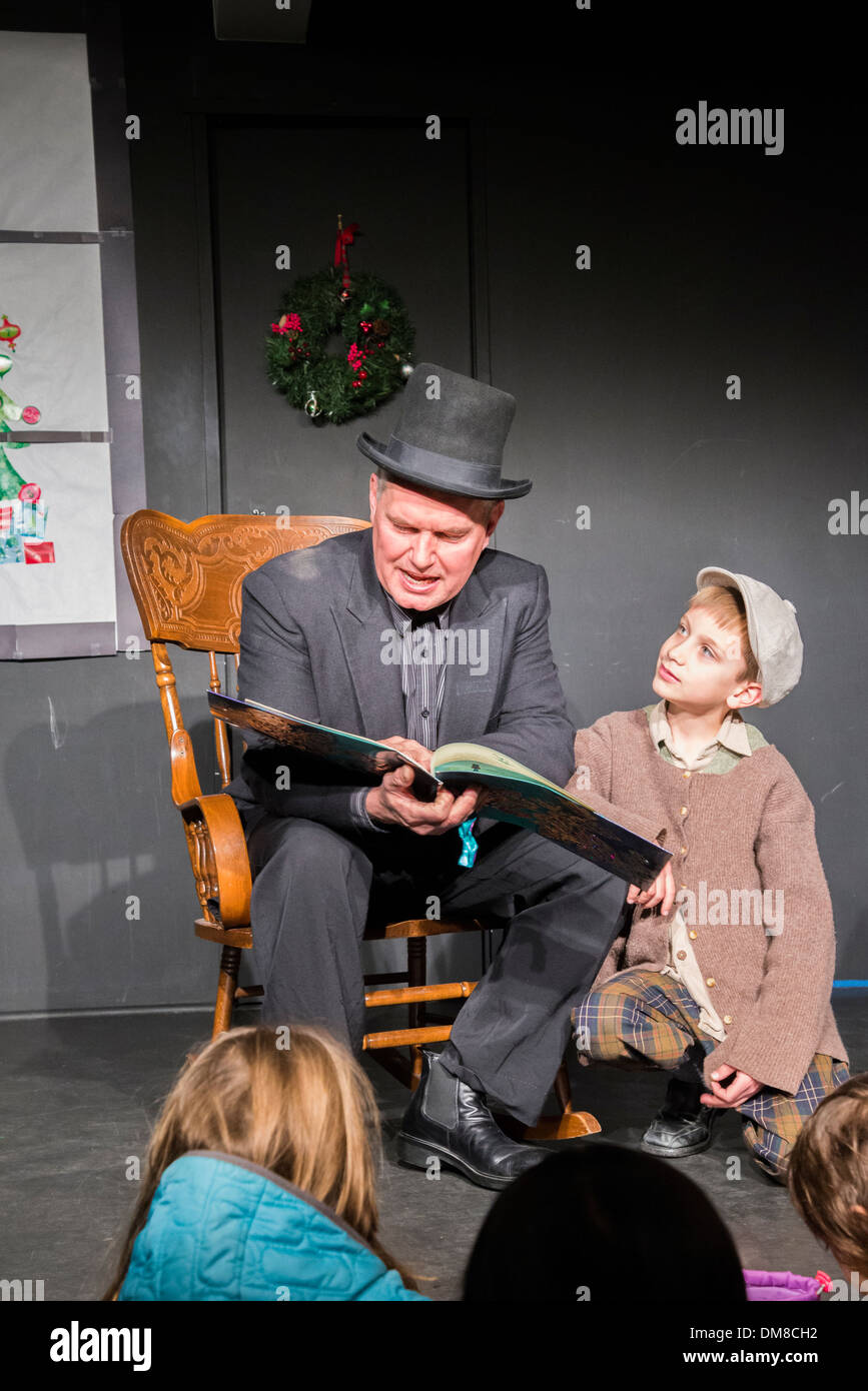 Storyteller children hi-res stock photography and images - Alamy