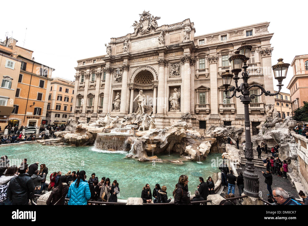 Fontana di trevi arquitectura hi-res stock photography and images - Alamy
