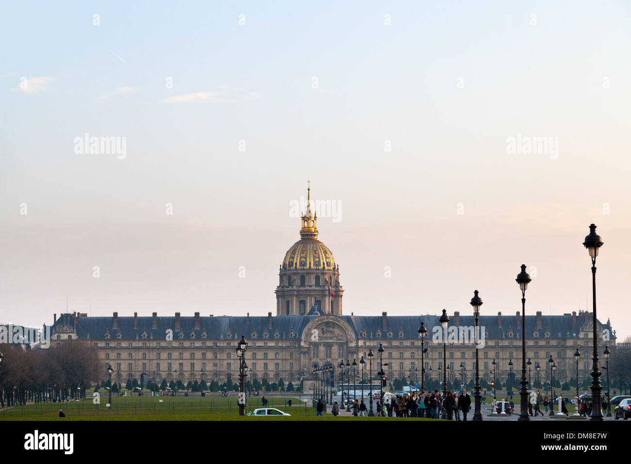 Place des invalides hi-res stock photography and images - Alamy
