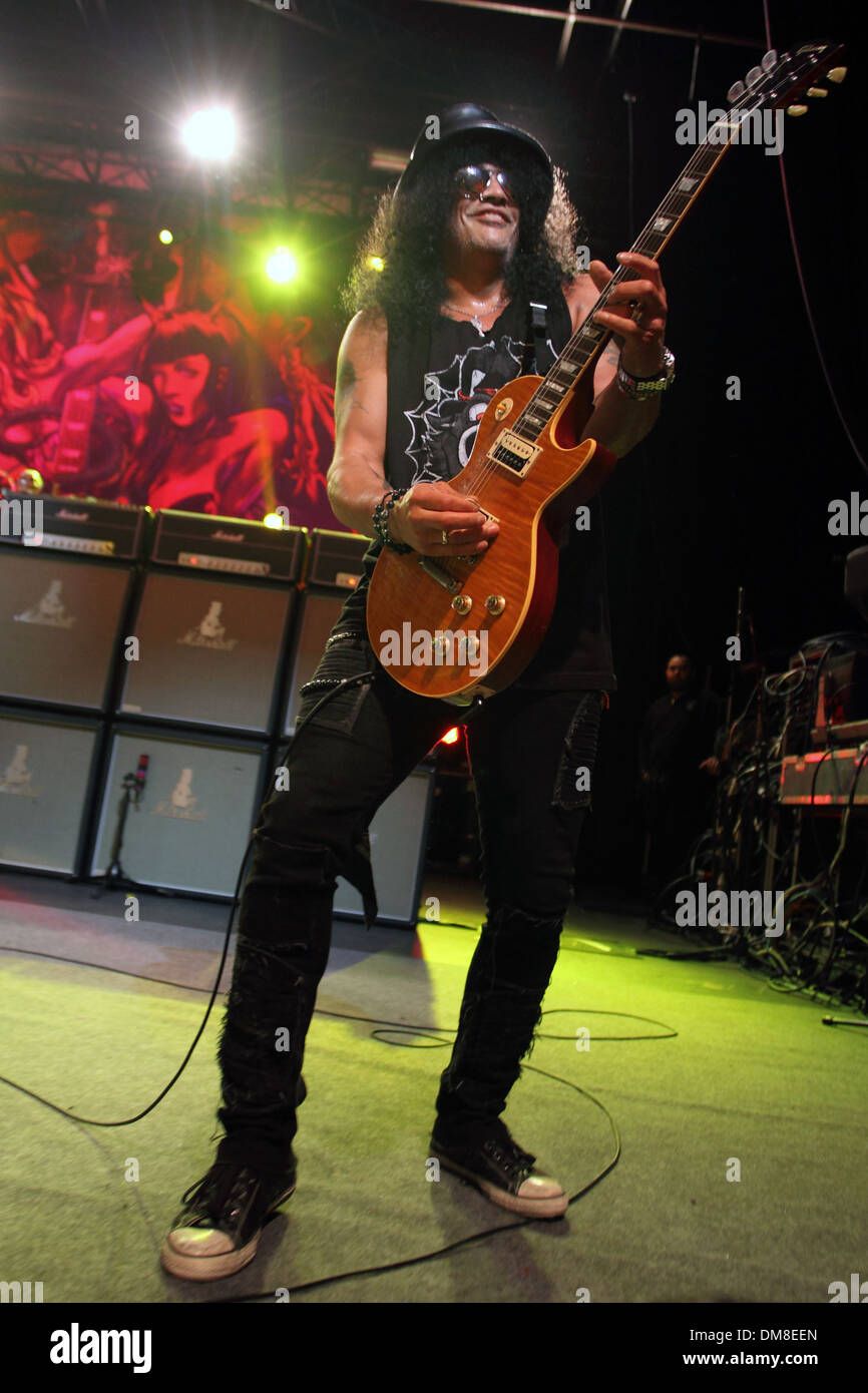 Slash performing at Hisense Arena Melbourne, Australia - 28.08.12 Stock ...