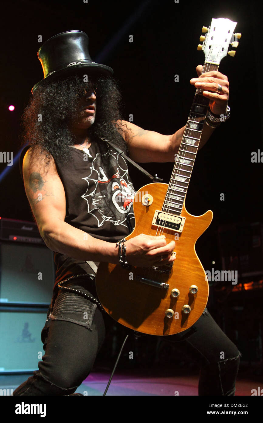 Slash performing at Hisense Arena Melbourne, Australia - 28.08.12 Stock ...