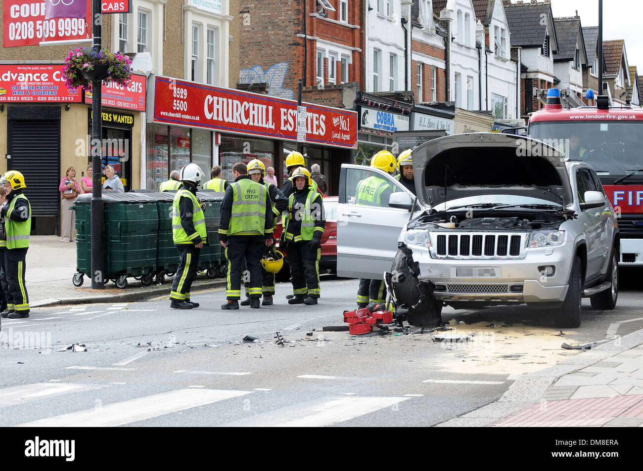 Chingford station hi-res stock photography and images - Alamy