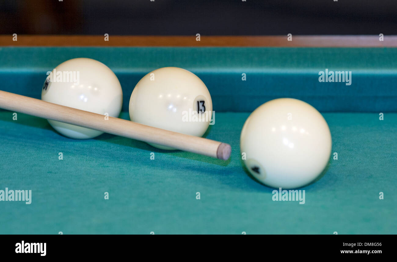 Blue billiards table hi-res stock photography and images - Alamy