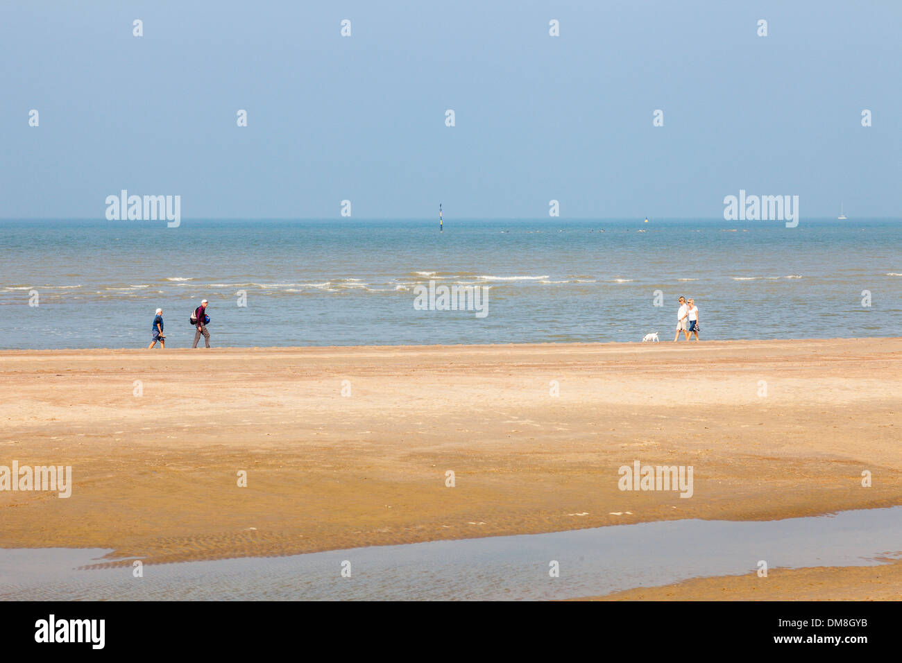 Dunkirk beach hi-res stock photography and images - Alamy