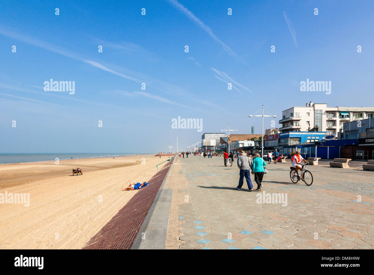 Seafront promenade with people, Dunkirk, France Stock Photo - Alamy