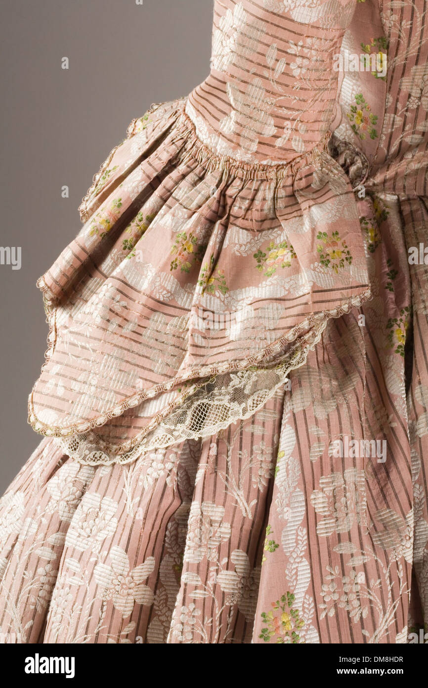 Historical robe hi-res stock photography and images - Alamy