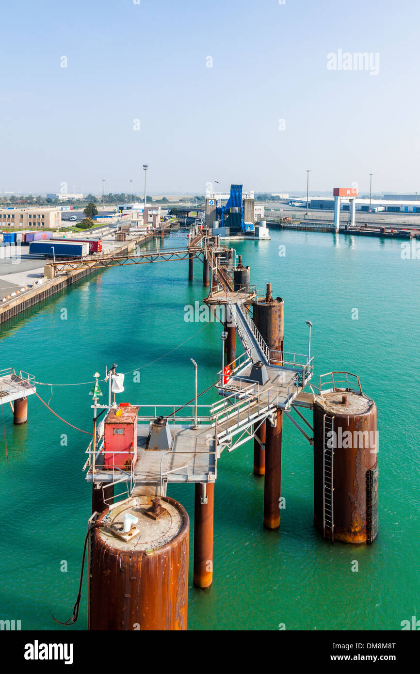 Ferry terminal dunkirk hi-res stock photography and images - Alamy