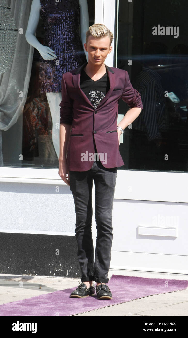 Harry Derbridge Reality TV star opens her new shop 'Amy Childs ...