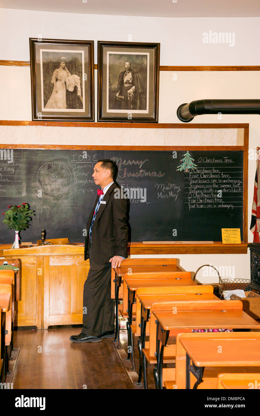 Edwardian school classroom hi-res stock photography and images - Alamy