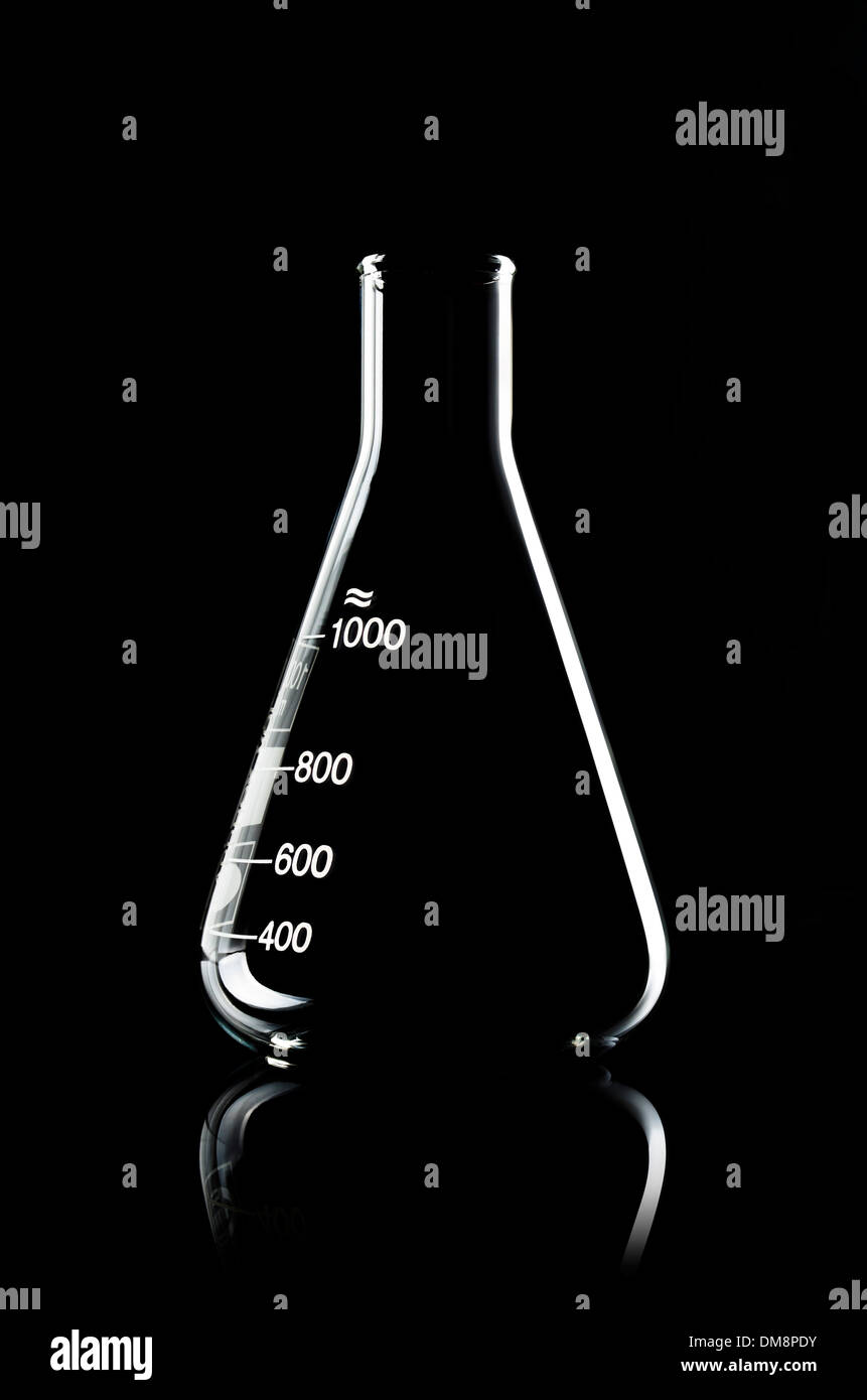 Flask beaker hi-res stock photography and images - Alamy