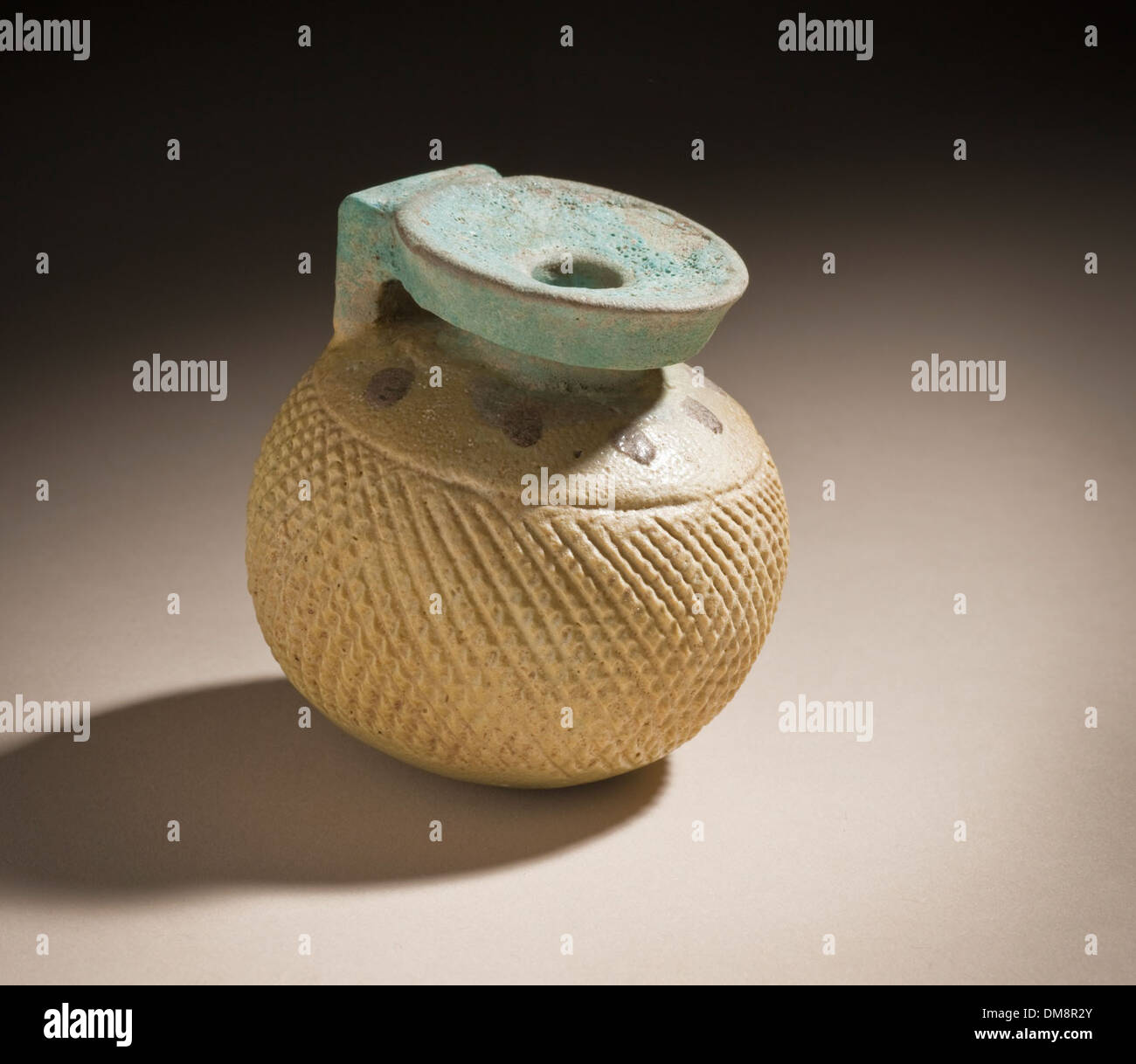 Spherical aryballos hi-res stock photography and images - Alamy