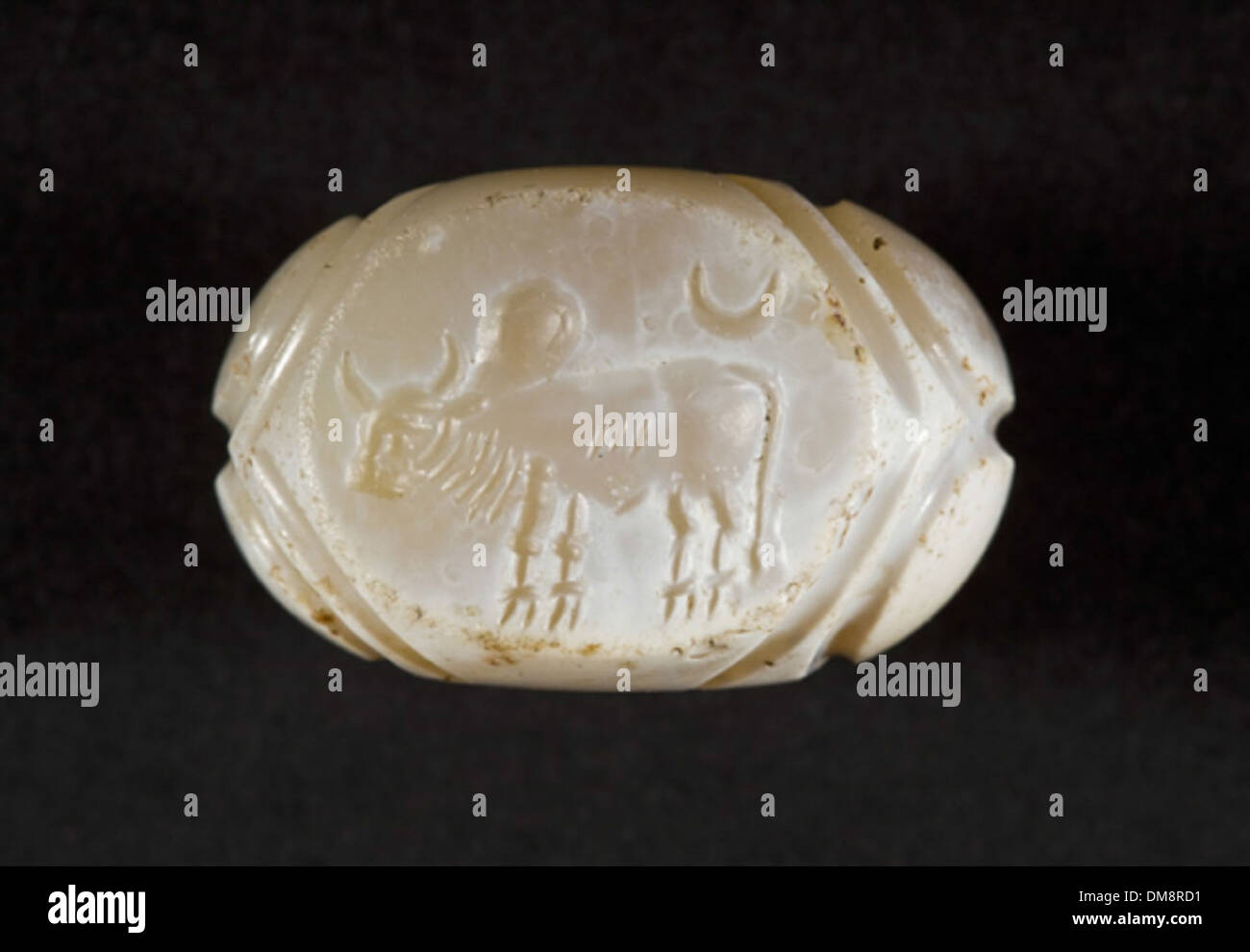 This ancient Islamic stamp seal, dating back to the Middle Ages ...