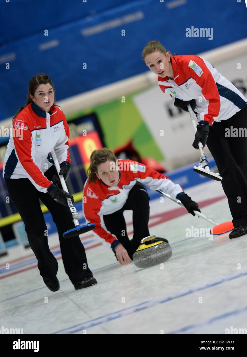 Trentino. 12th Dec, 2013. Lauren Gray (C) of Great Britain competes ...