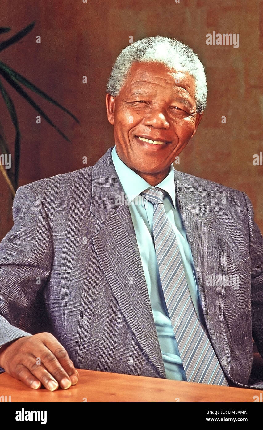 Nelson Rolihlahla Mandela at Shell House, Johannesburg, South Africa ...