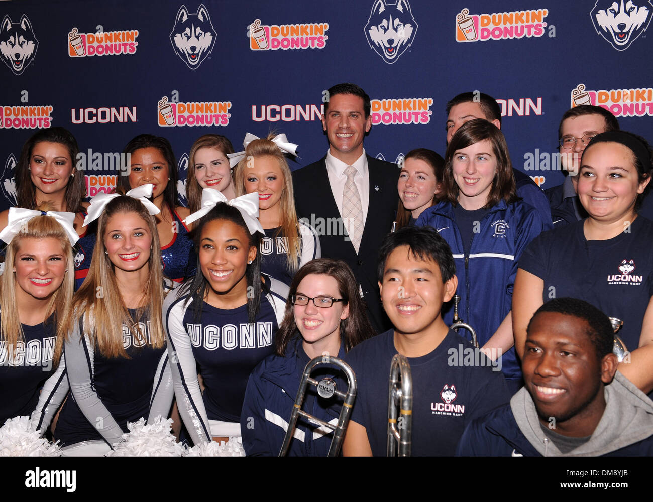 Uconn cheerleaders hi-res stock photography and images - Alamy