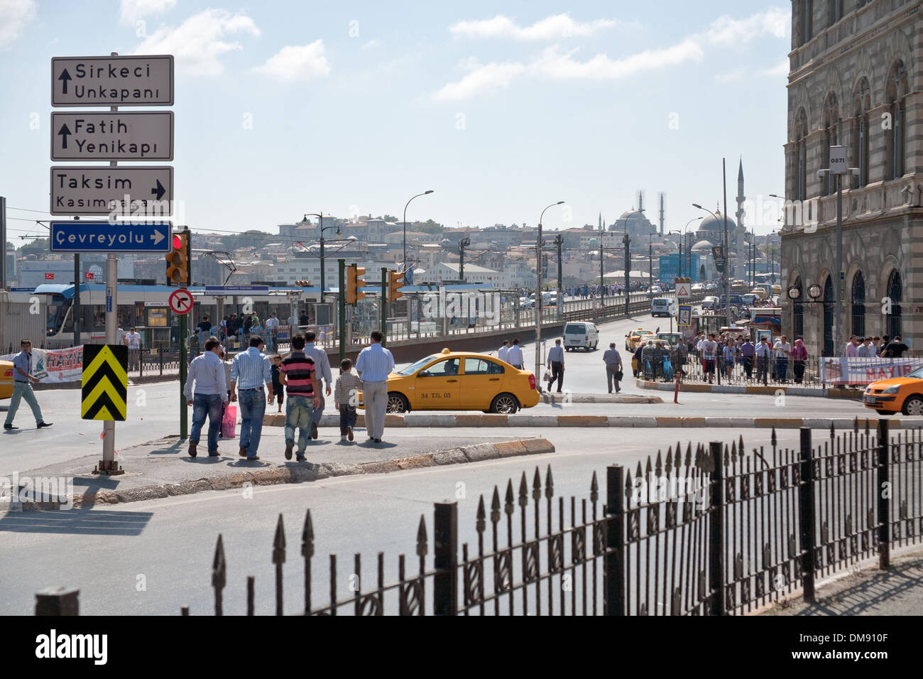 Street crossing istanbul hi-res stock photography and images - Alamy